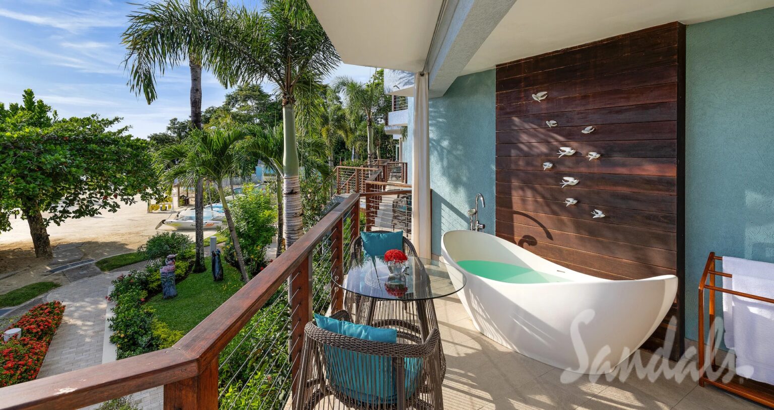 Longshore Beachfront Grande Luxe Club Level Room & Walkout w/ Balcony ...