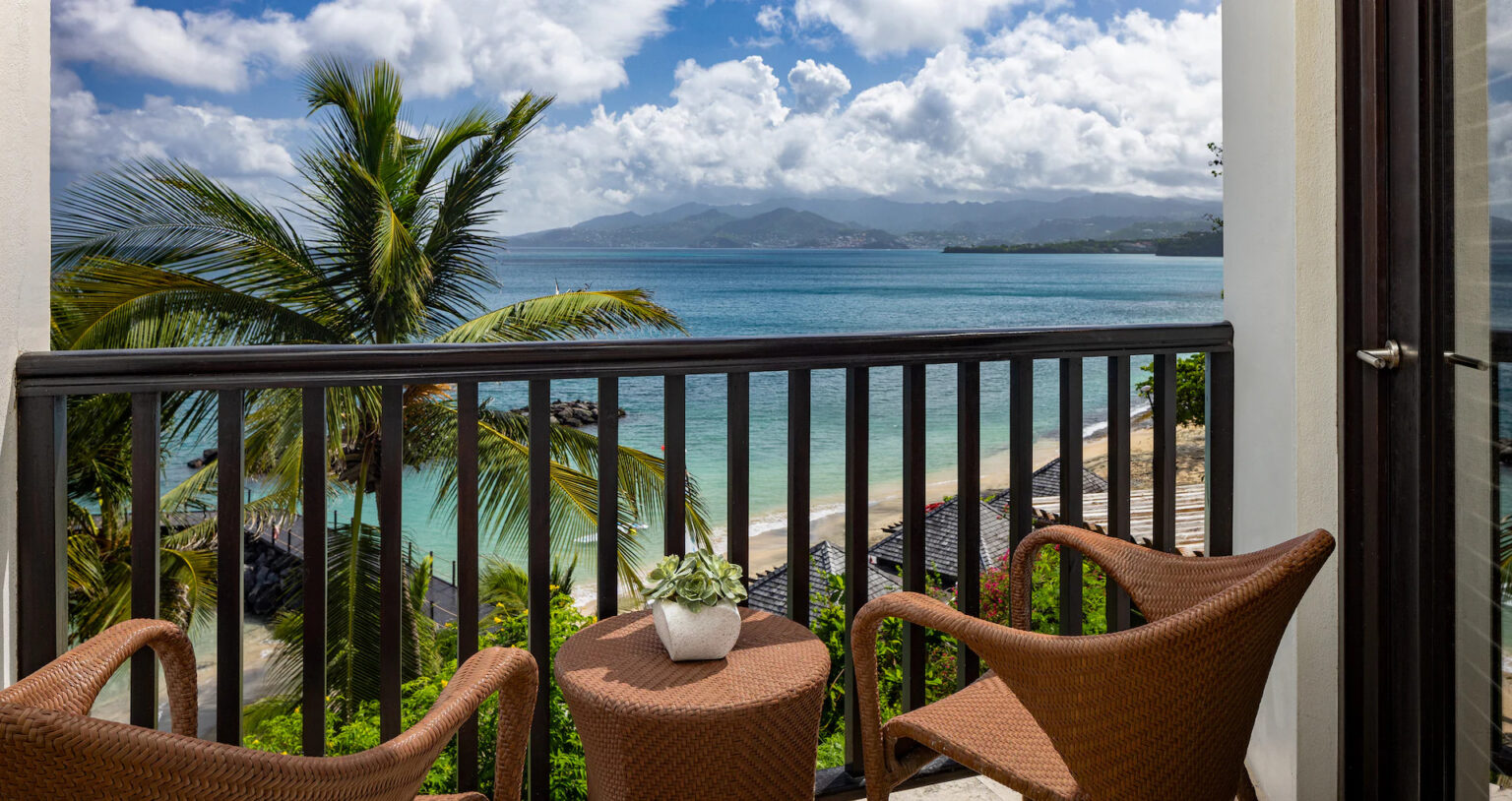 Pink Gin Beachfront Honeymoon Club Level Suite & Pink Gin Oceanfront ...