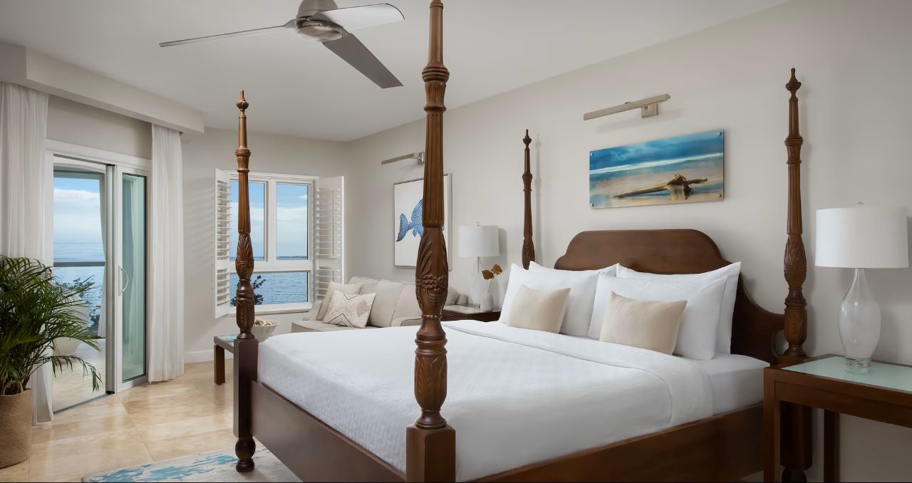 Starlight Beachfront Club Level Junior Suite w/ Balcony Tranquility ...