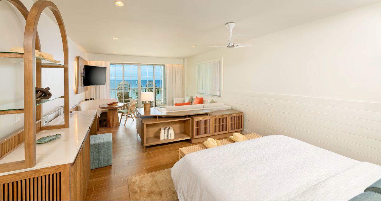 Eventide Penthouse Three Bedroom Balcony & Roof Terrace Butler - Always ...